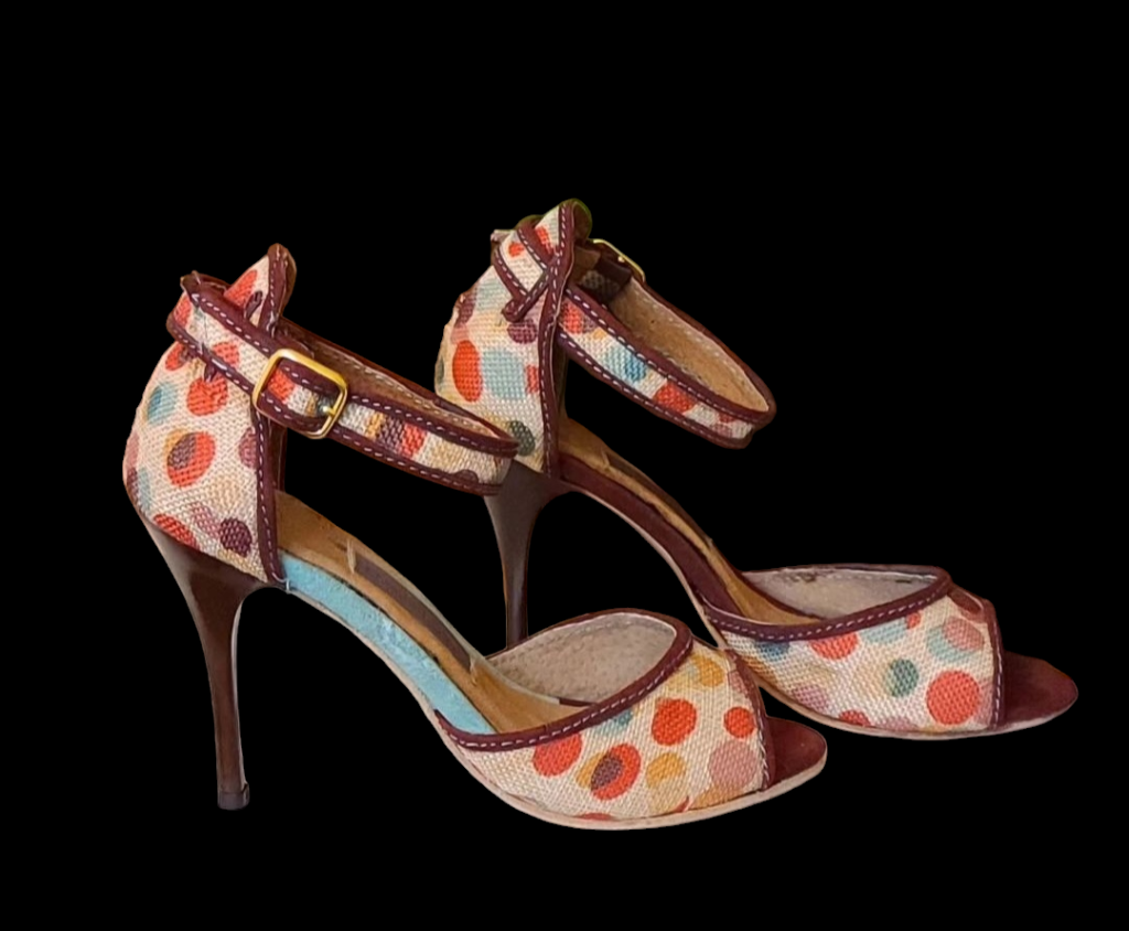 PREMADE SHOE COLLECTIONS - Adorn yourself in Elizabeth Red